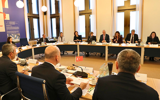 İçişleri Bakanı Süleyman Soylu, Hollanda Adalet ve Güvenlik Bakanı ... İçişleri Bakanı Süleyman Soylu, Hollanda Adalet ve Güvenlik Bakanı ...